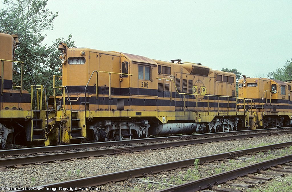 B&P GP9 206
